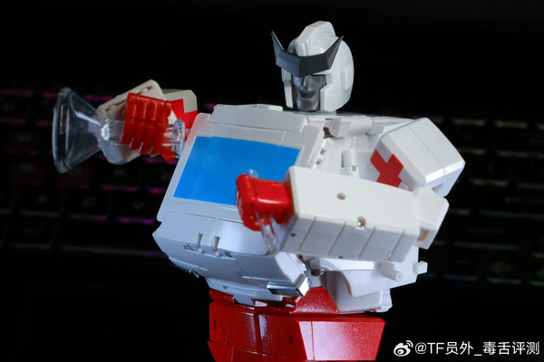 XTransbots MX-48 MX48 MX-XXXXVIII Ratliff ( Ratchet ) X-transbots 22cm ...