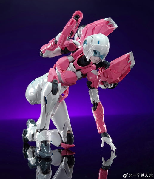 Flame Toys Furai Model 20 IDW Arcee Model Kit (Non-transformable) 15.5 ...
